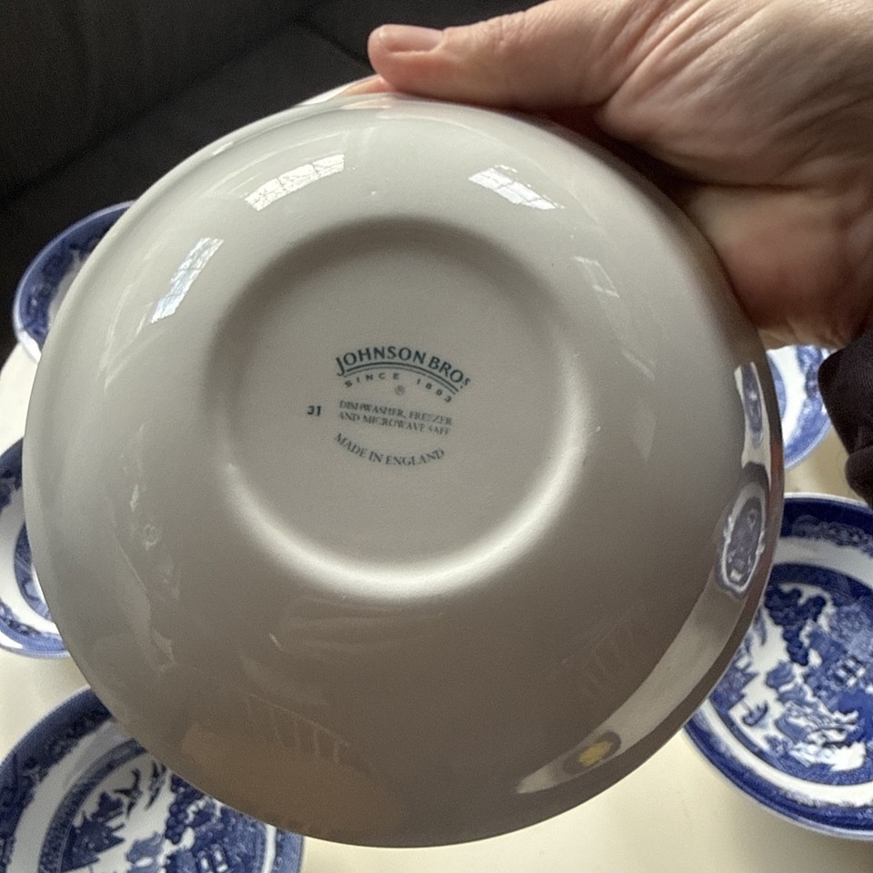 Set of 12 Johnson Bros Blue Willow 6” Cereal Fruit Dessert Bowls Made ...