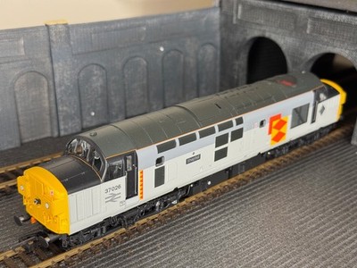 Accurascale ACC230536026DCC OO Class 37 37026 Railfreight Distribution ...