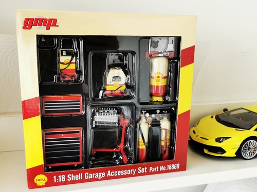 gmp 1:18 Car Model Diorama Shell Garage Accessory Set | eBay