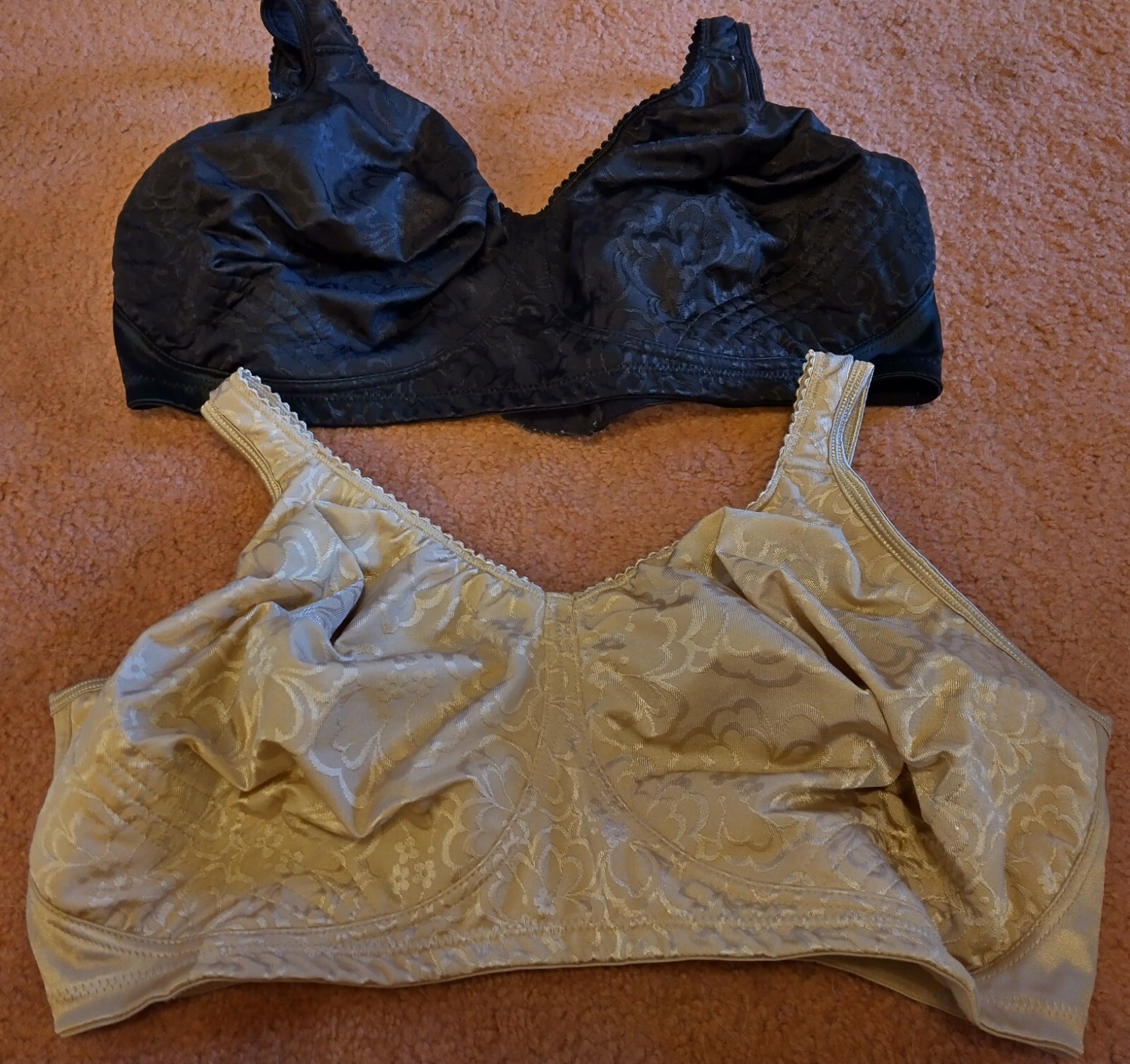 2--44DDD PLAYTEX 18 Hr Ultimate Lift/Support Wireless… - Gem