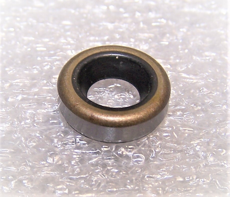 MUNCIE 4 SPEED SPEEDOMETER GEAR ADAPTER SEAL | eBay