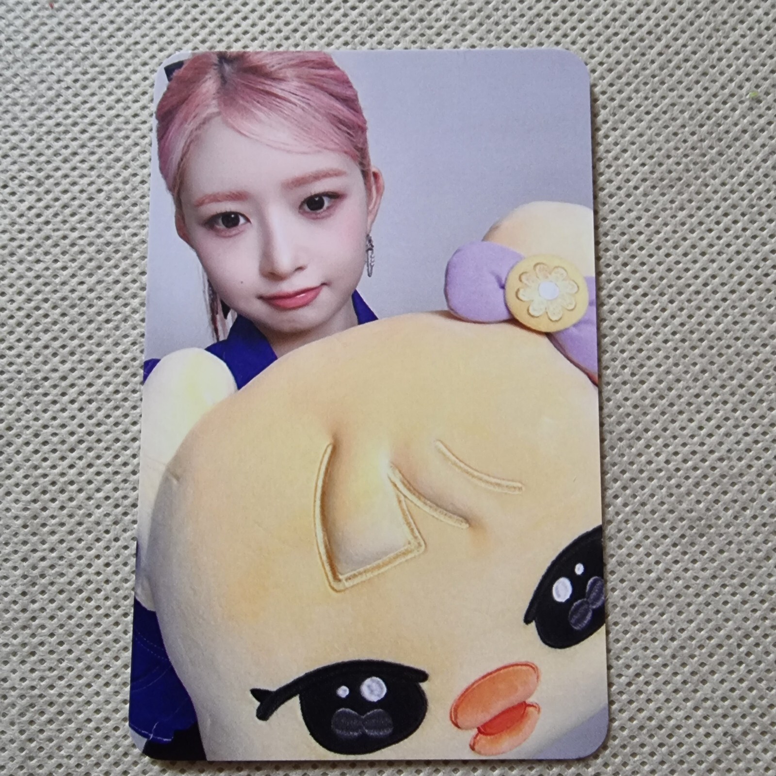 IVE x MINIVE 'MINIVE PARK' SOUNDWAVE POP- UP STORE MD FACE CUSHION ...