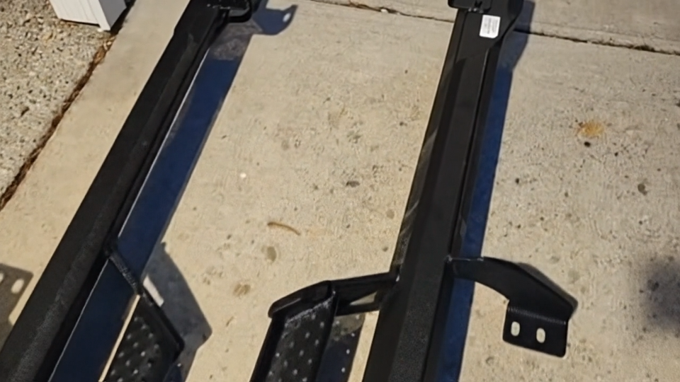 NEW. OEM 2022-2026 Toyota Tundra Predator Side Steps NOT FOR CREWMAX ...