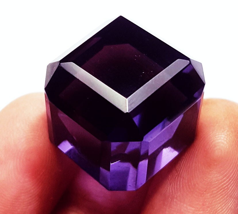 Loose Gemstone Violet Topaz Cube 42.65 Ct Certified With Free Gift | eBay
