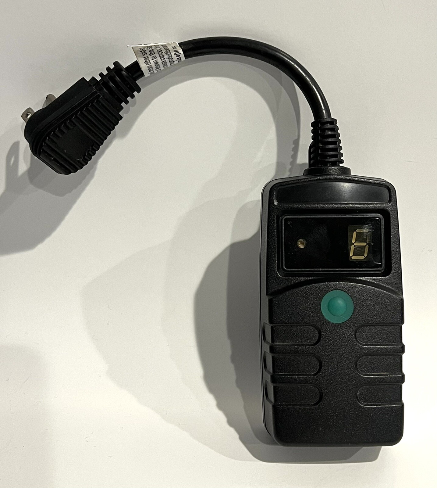 Photoelectric Switch Plug Cat#YC-DGC-1, E183284, 120Vac. 60Hz, UL ...