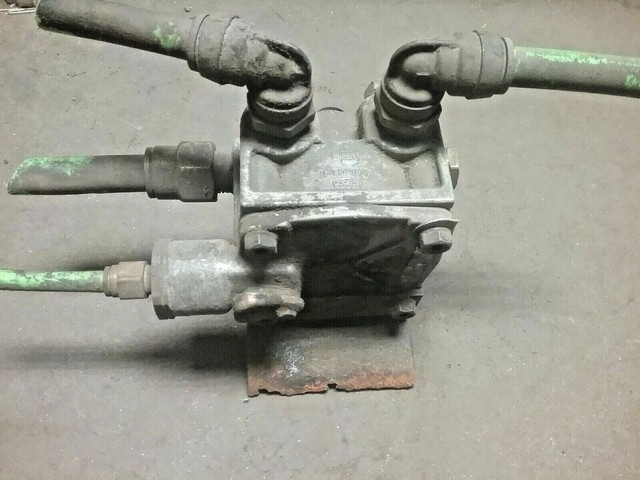 Bendix Air Brake R-12 Relay Valve 909828 for sale online | eBay