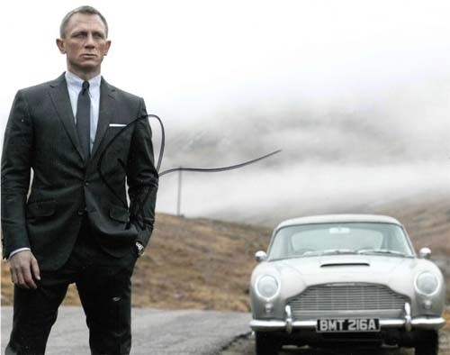 DANIEL CRAIG 007 JAMES BOND AUTOGRAPH AS 007 IN SKYFALL ASTON MARTIN ...