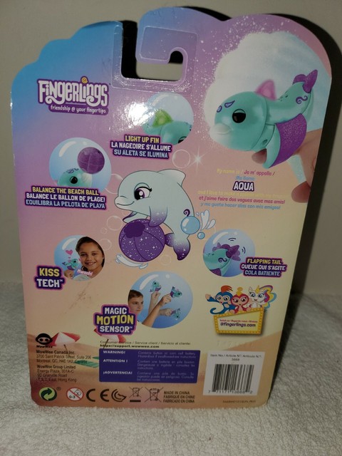 Fingerlings Aqua Baby Dolphin With Light up Fin Bonus Beach Ball NOC ...