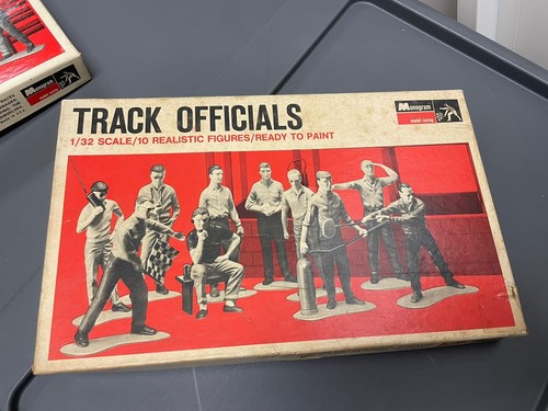 Vintage Monogram 10- Racing Track Officials- 1/32- 1965 | eBay