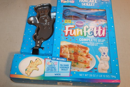 NIB CUTE Pillsbury Doughboy 3pc Funfetti Pancake Mix, Skillet & Whisk ...