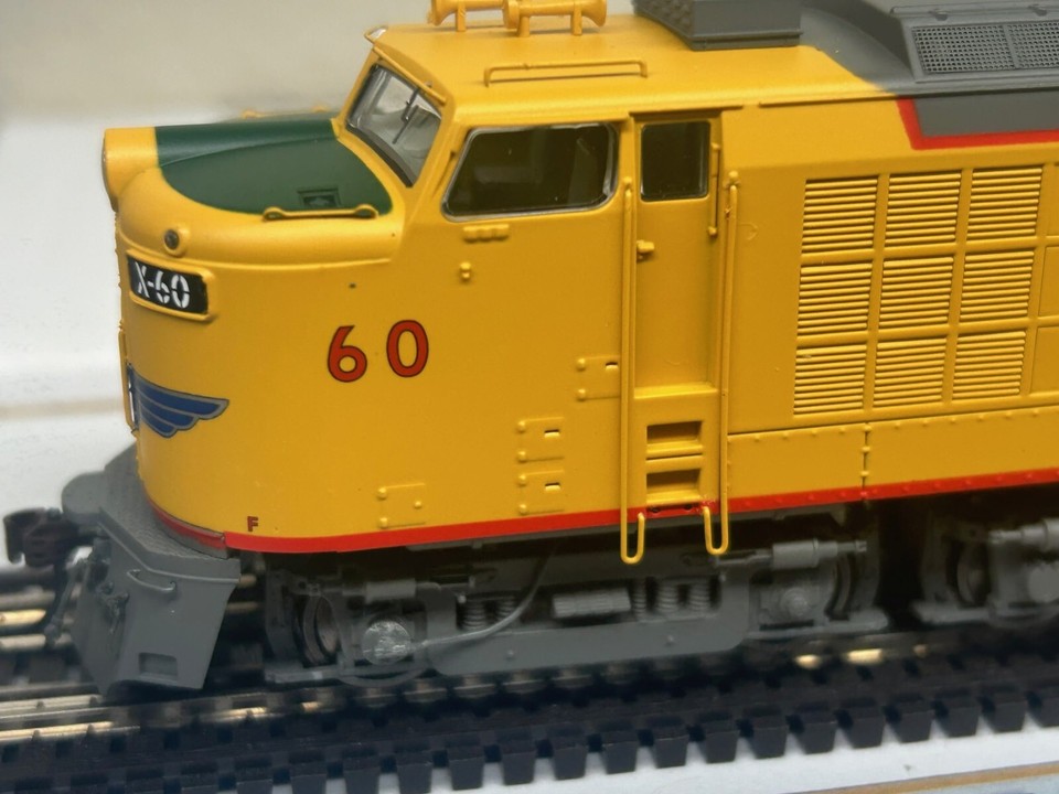 UNION PACIFIC - 1st GEN GAS TURBINE #60 LOCO - DC/DCC plug - HO Scale ...