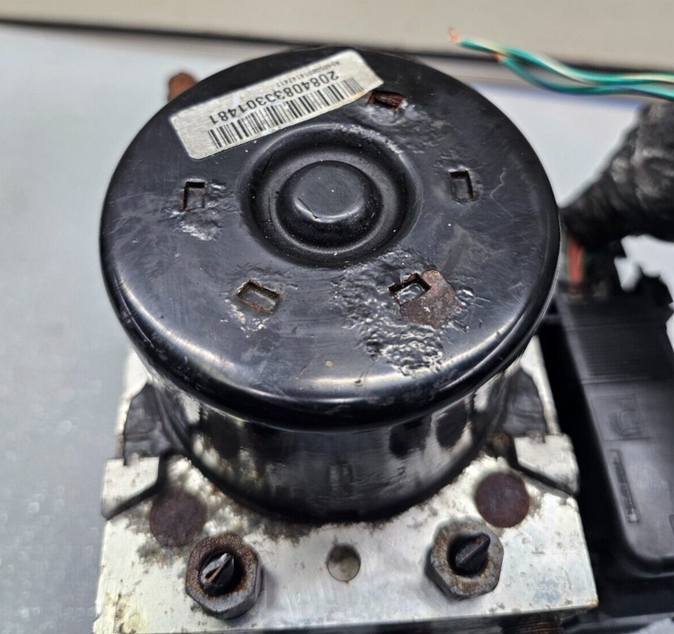 🔥08 Grand Caravan Town Country ABS Anti-Lock Brake Pump Pin Plug ...