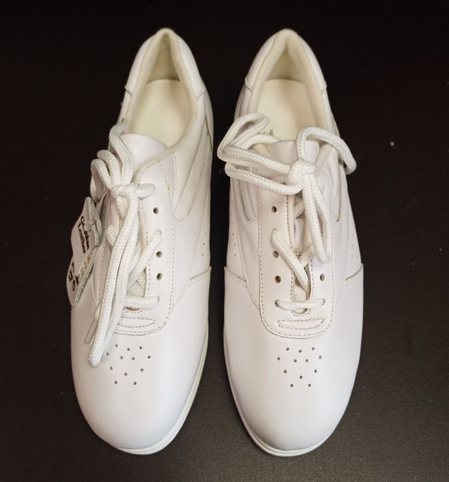 24 Hour Comfort Women's Wide Width Leather Shoes *** Read Description ...