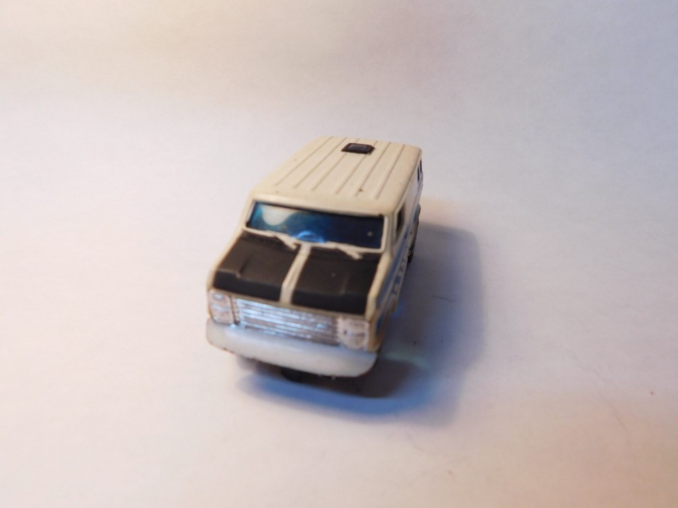AURORA / AFX ~ 1976 FORD CUSTOM VAN SLOT CAR with RUNNING 4 GEAR ...