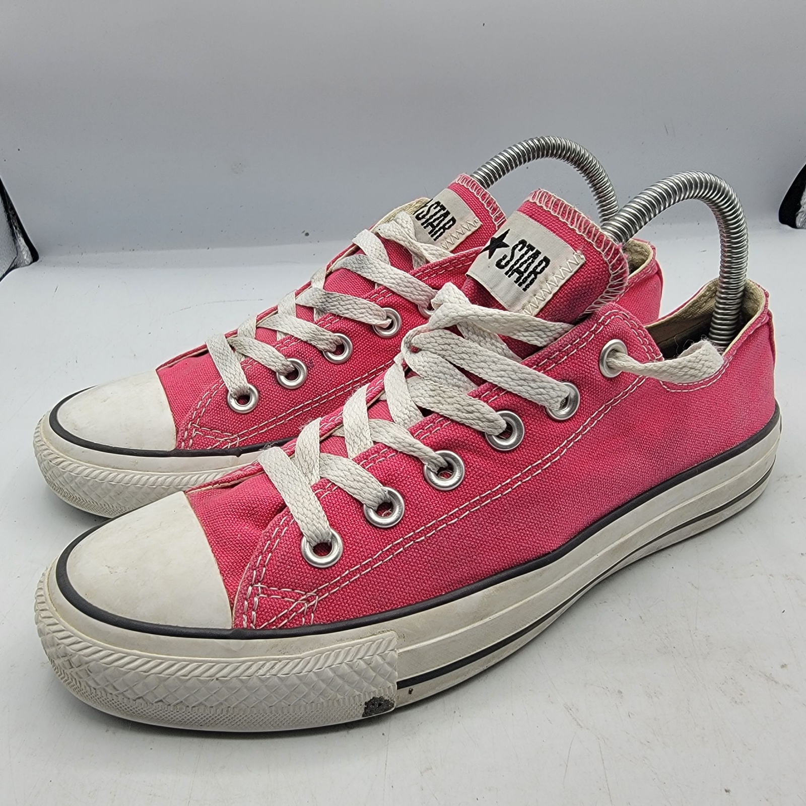 Converse Chuck Taylor All Star Womens 8 Raspberry Low Top Canvas Shoes ...