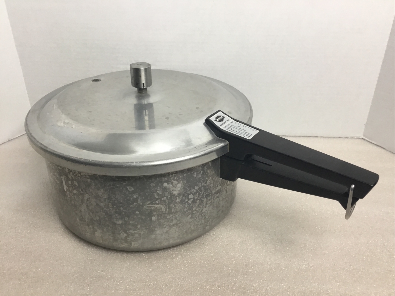 Mirro-Matic "6" Qt. Aluminum Pressure Cooker Manitowoc Wis USA Vintage ...
