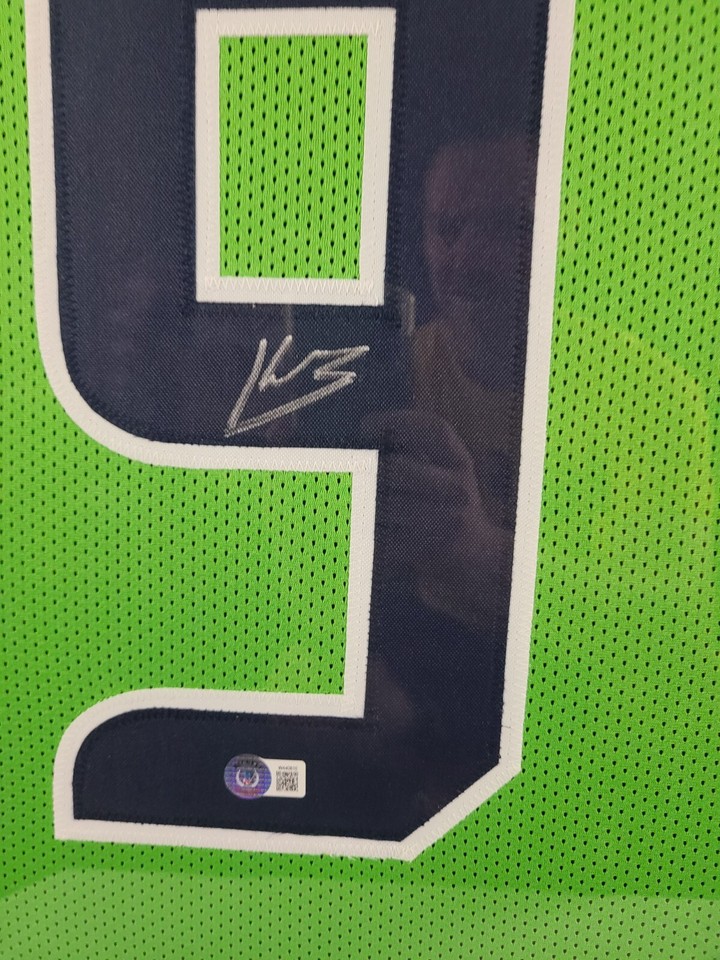 KENNETH WALKER Seattle Seahawks Signed Framed Jersey 35x43 Authentic ...