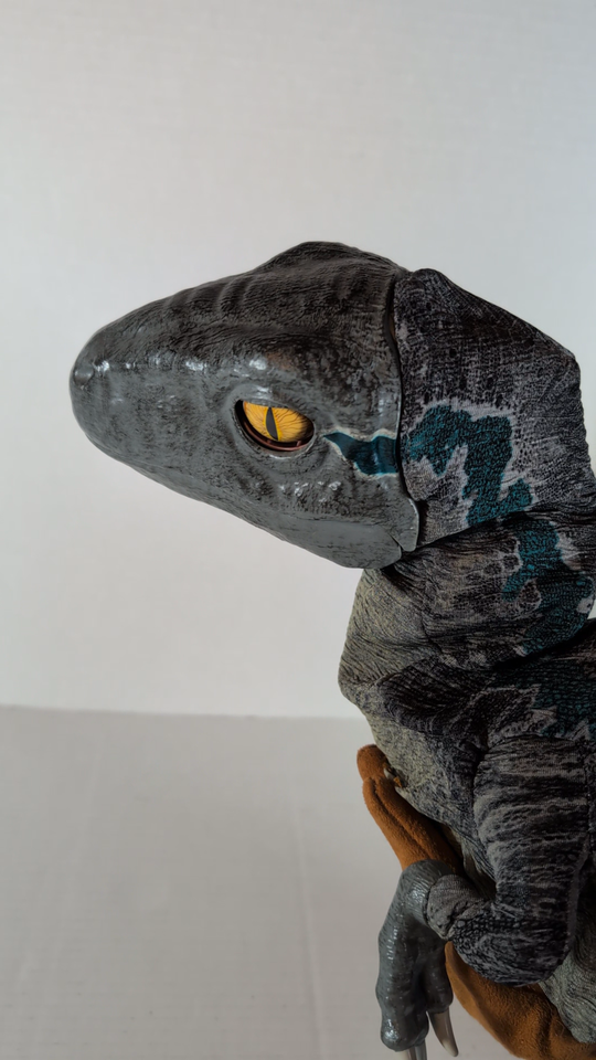 Jurassic World Park Real FX Baby Blue Dinosaur Animatronic Hand Puppet ...