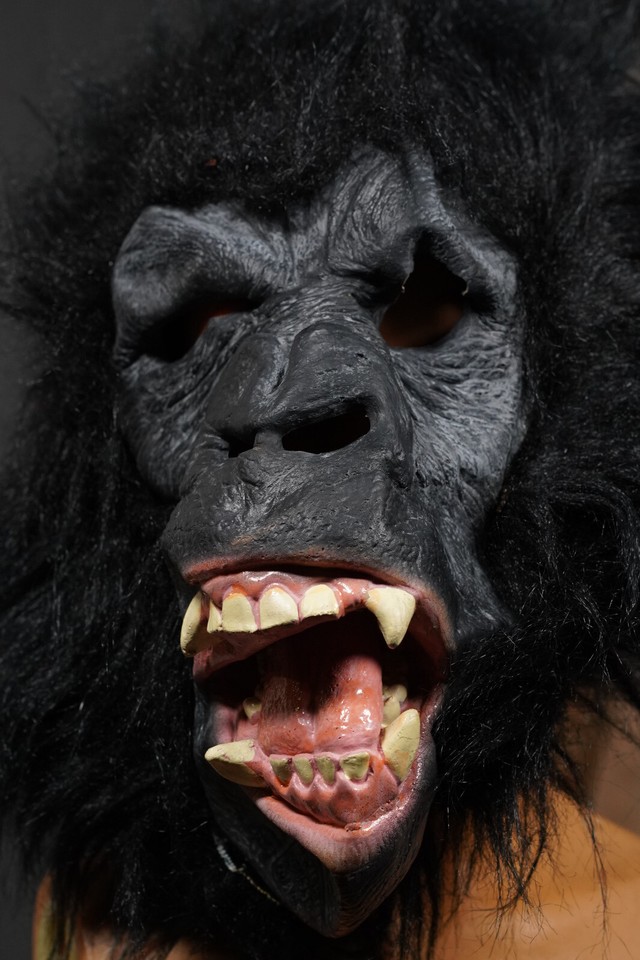 Gorilla Mask Halloween Ape Teeth Latex Unisex Black Fur Vintage Planet ...