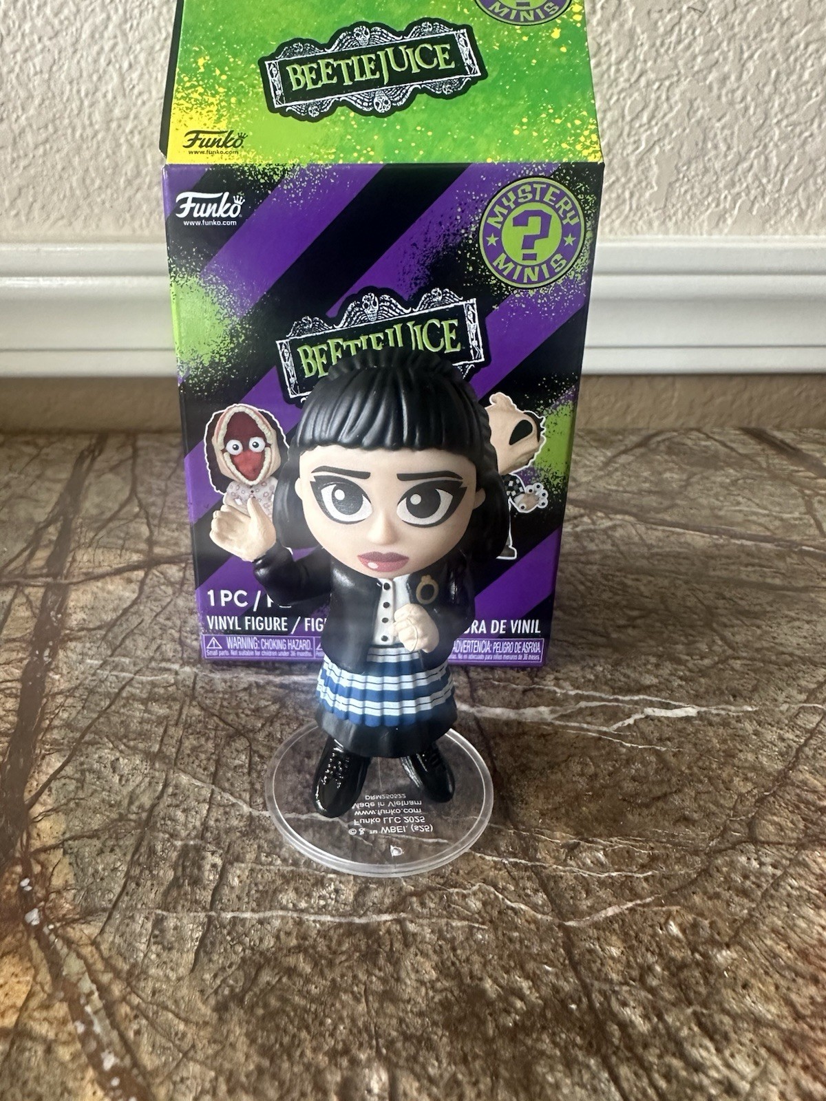 Funko Mystery Minis Beetlejuice Lydia Deetz Floating Vinyl Figure 1/36 ...