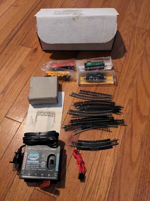 Model Power Trains Starter Kit N Gauge Engine 492 / 3 Cars, Tracks ...