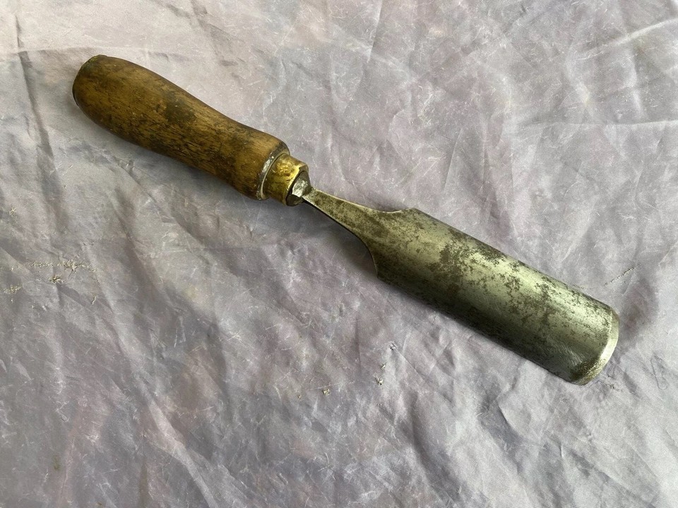 VINTAGE BUCK BROS 1 1/2 INCH” WIDE NO 6 TURNING GOUGE CHISEL - VERY ...