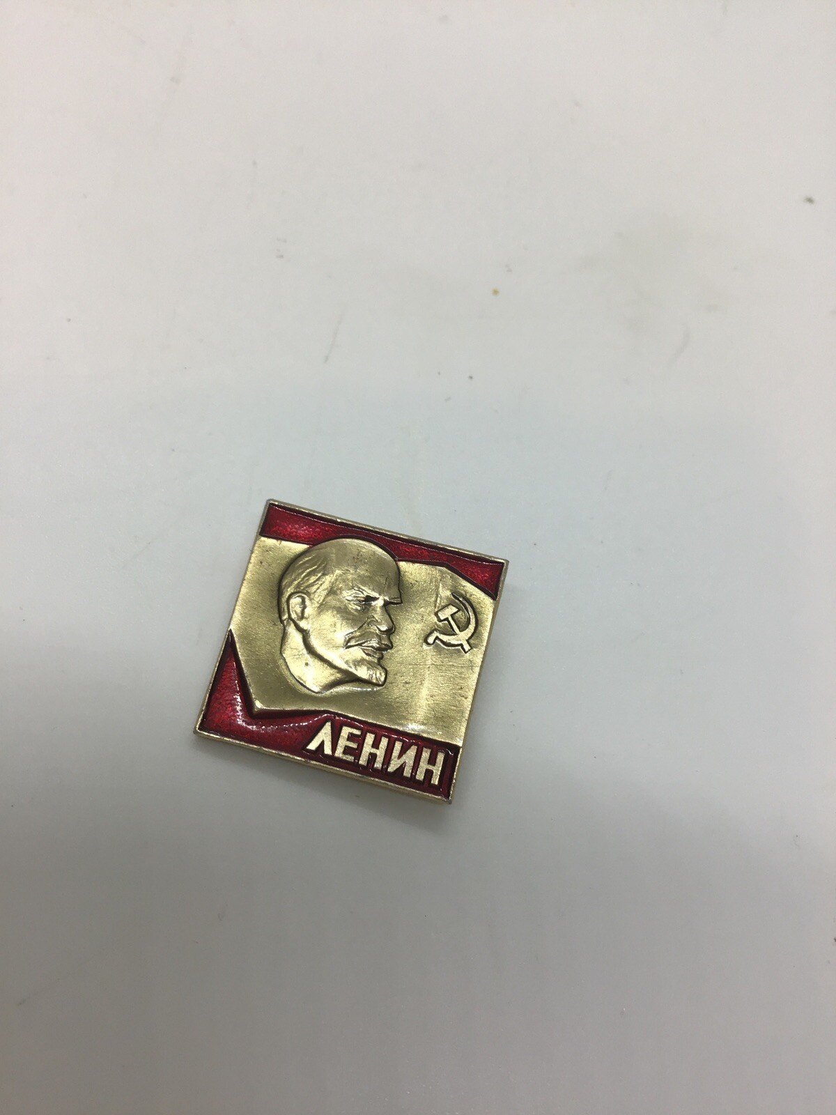 Russian - Vintage Gold Tone With Red Background Pin - Lenin's face ...