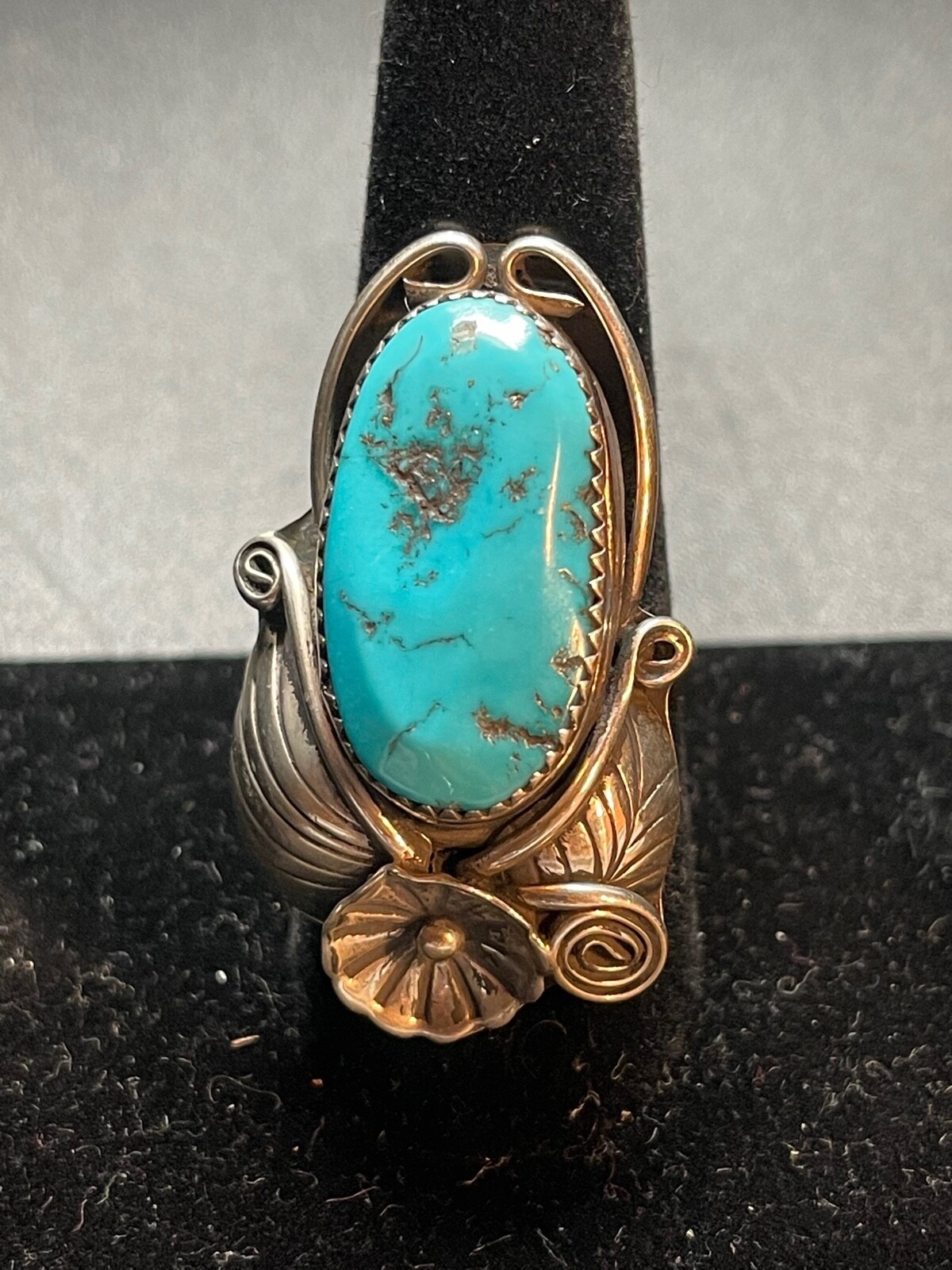 Native American Bright Blue Turquoise Ring - Gem