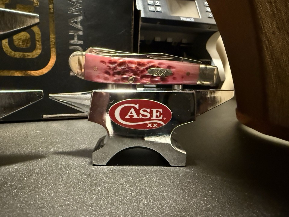Case XX USA Double Horn Anvil Knife Display With Magnets To Hold Knife ...