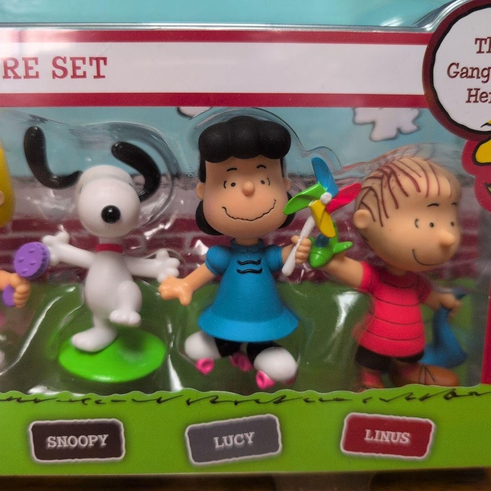 Snoopy Peanuts Toys R Us Limited Figure Set | eBay