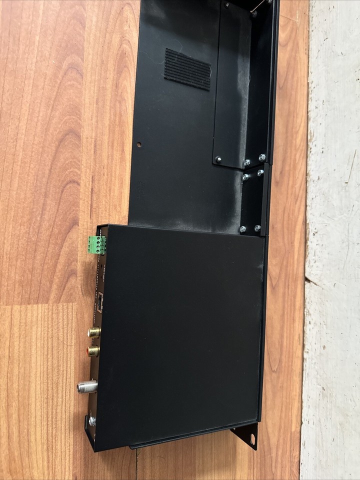 Crestron C2N-TFM FM Tuner With Crestron 1u ST-RMK Rack Mount | eBay UK