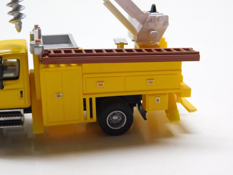 HO SCALE 1/87 INTERNATIONAL YELLOW ALTEC DRILLING TRUCK FOR MODEL TRAIN ...