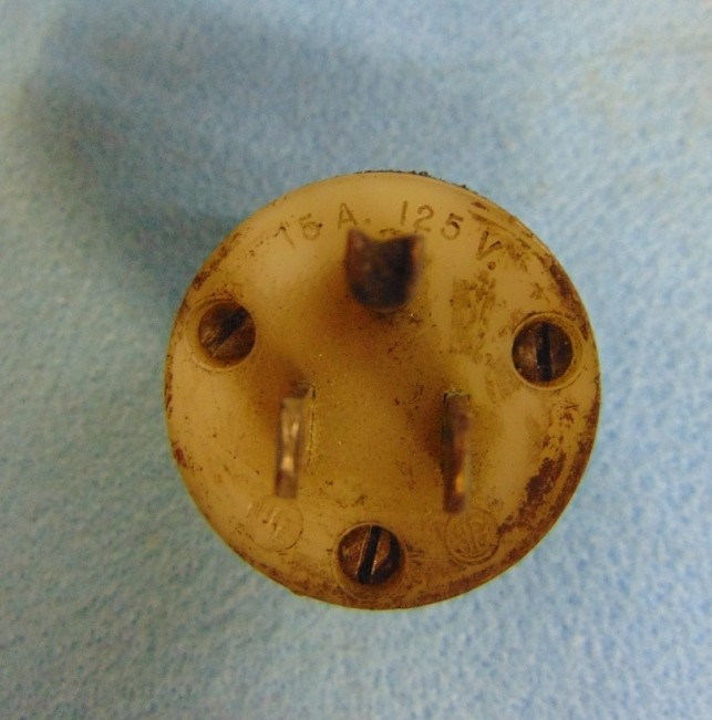 HUBBELL HBL7102C TWIST-LOCK, 20A 250V, LEVITON 15A 250V GRDG PLUG **LOT ...