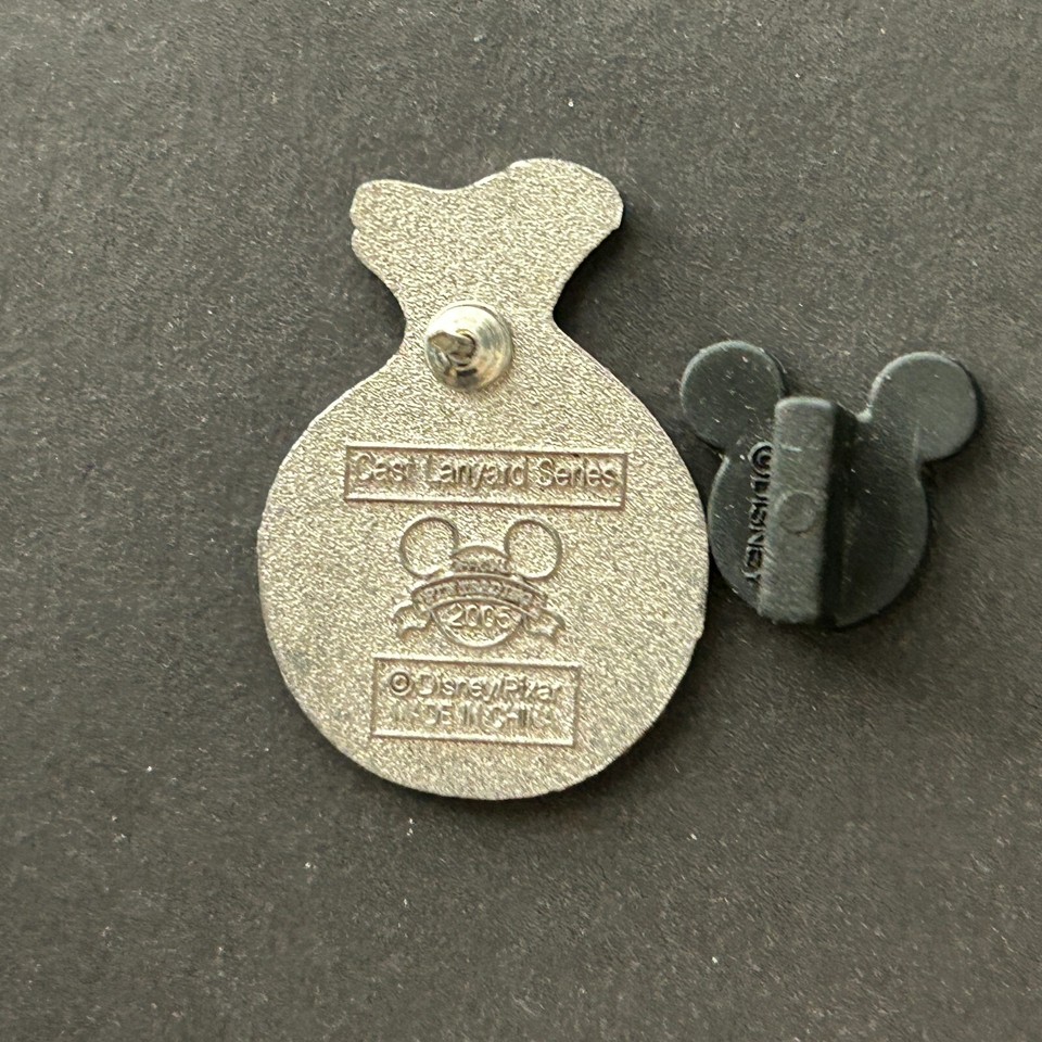 DLR - Peach in Fish Bag - Cast Lanyard Series 3 Finding Nemo Disney Pin ...