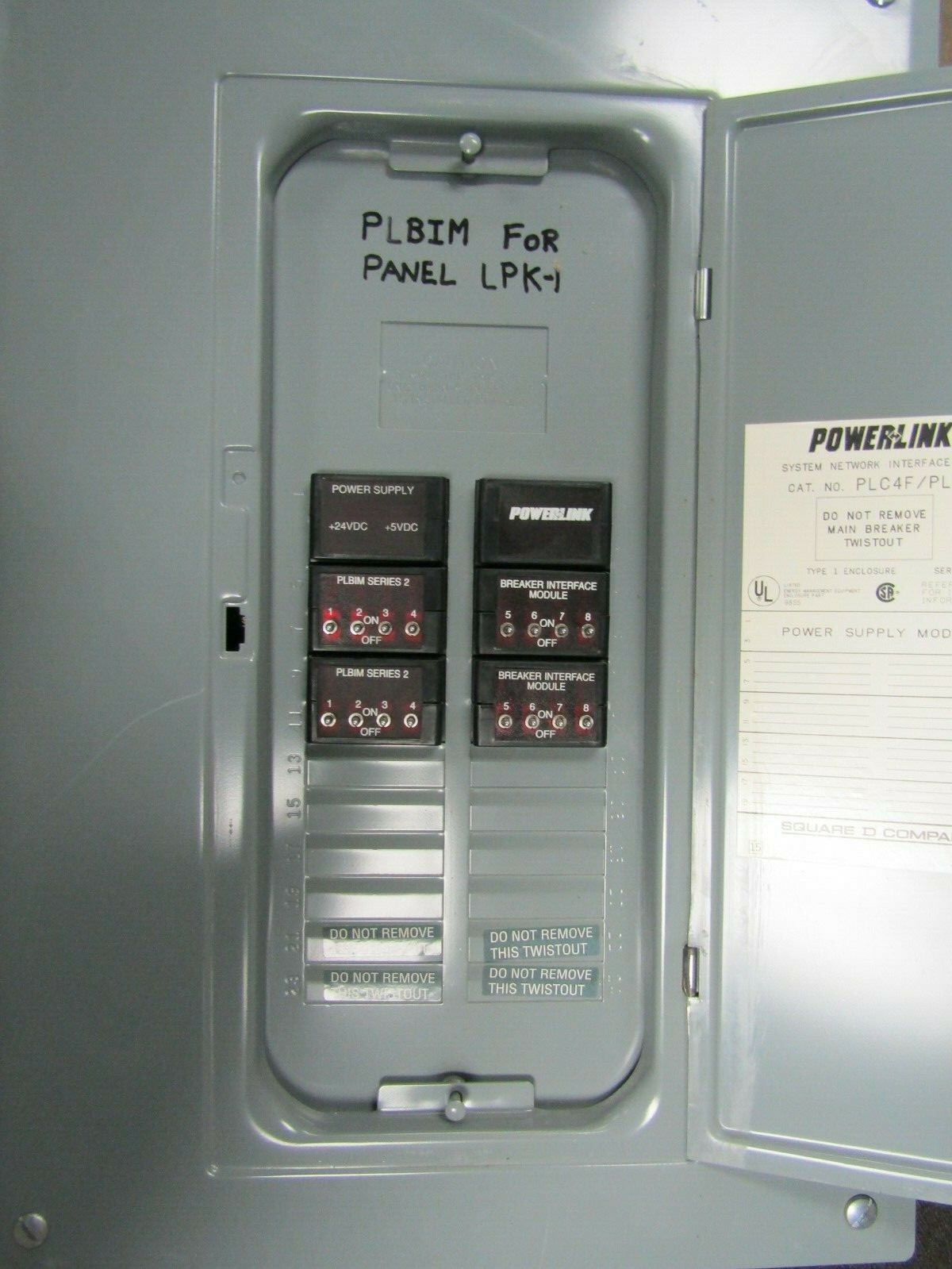 😏 SQUARE D POWERLINK NETWORK INTERFACE MODULE PANELBOARD 120 VAC 24 VDC ...