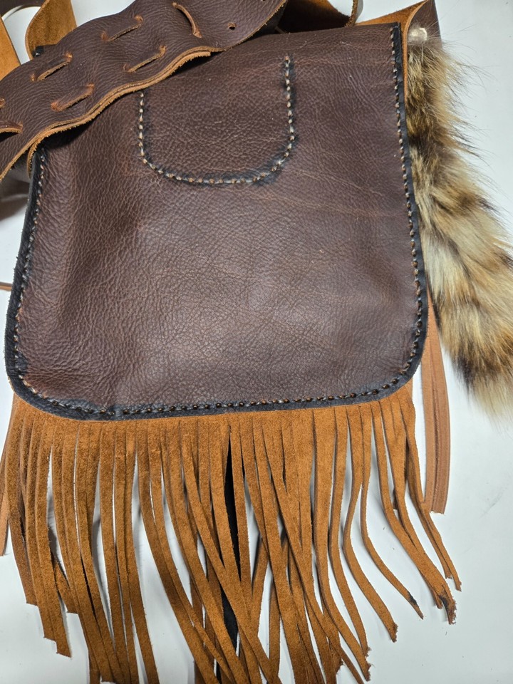 Mountain Man Beaver Tail Possibles Bag with Raccoon Tail & Moose Tooth ...