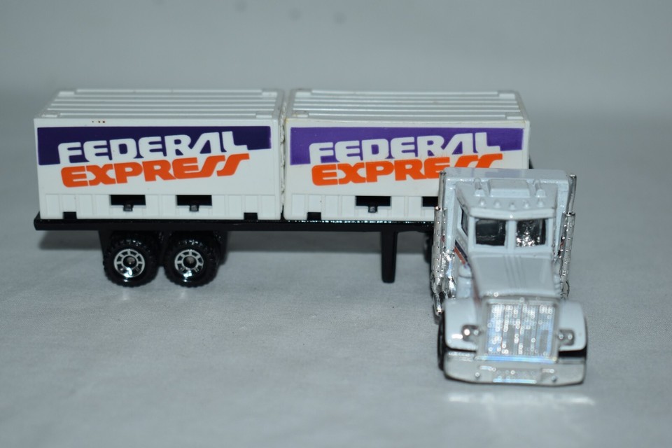 Matchbox Convoy 1:80 Federal Express Peterbilt Semi Tractor & W/Trailer ...