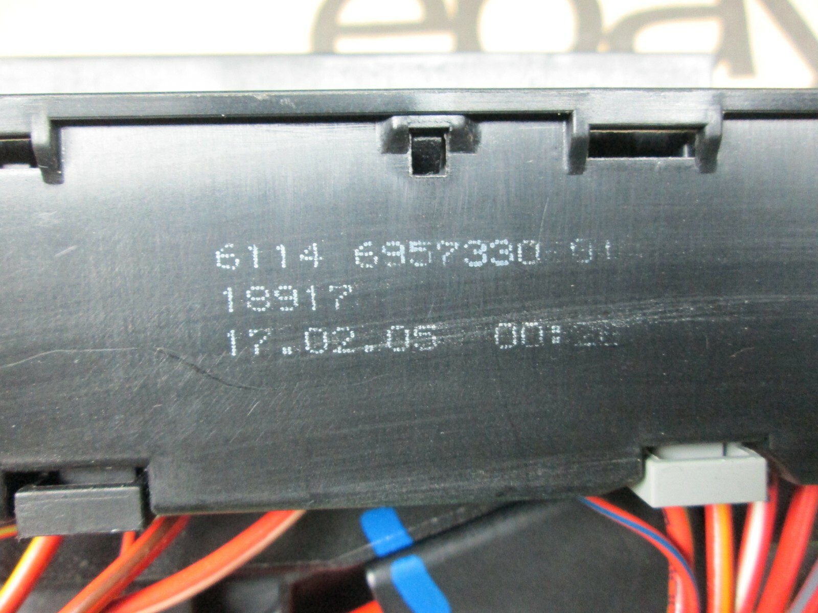 2004-2010 BMW E60 525i 530i 545i 550i FRONT POWER DISTRIBUTION FUSE BOX ...