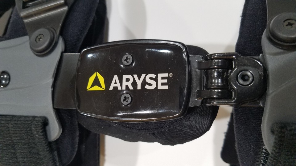 ARYSE AY-43-R Right Knee Brace Metforce OA L1843/L1851 Universal Size ...
