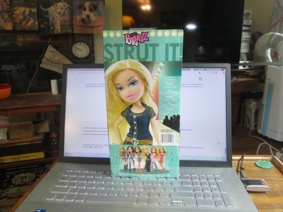 Bratz Cloe 2002 Strut It Fashion Collection Doll | eBay