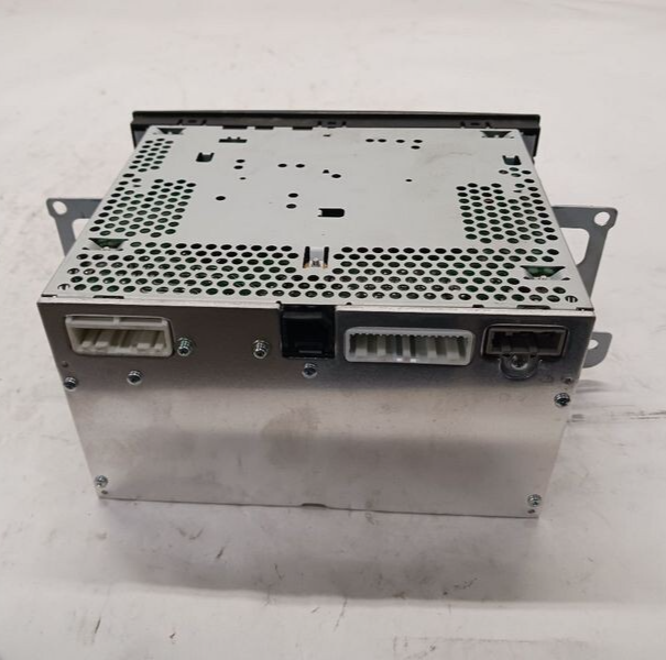 2015-2018 Nissan Versa Radio AM FM CD Player Receiver W/O Navigation ...