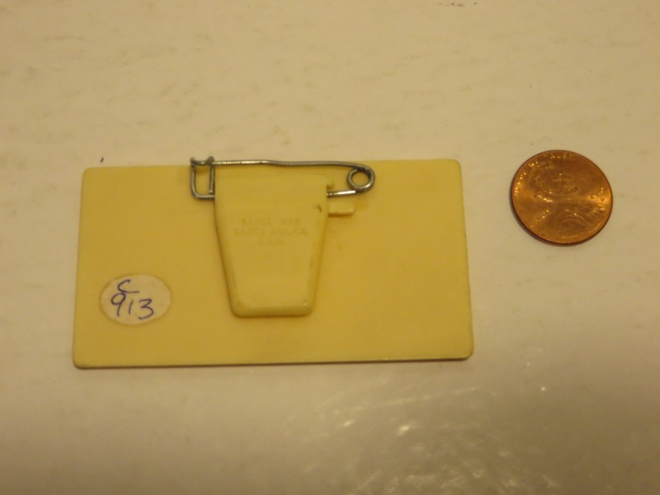 ERNIE'S KFC KENTUCKY FRIED CHICKEN PIN BUTTON EMPLOYEE BADGE UNIFORM ...