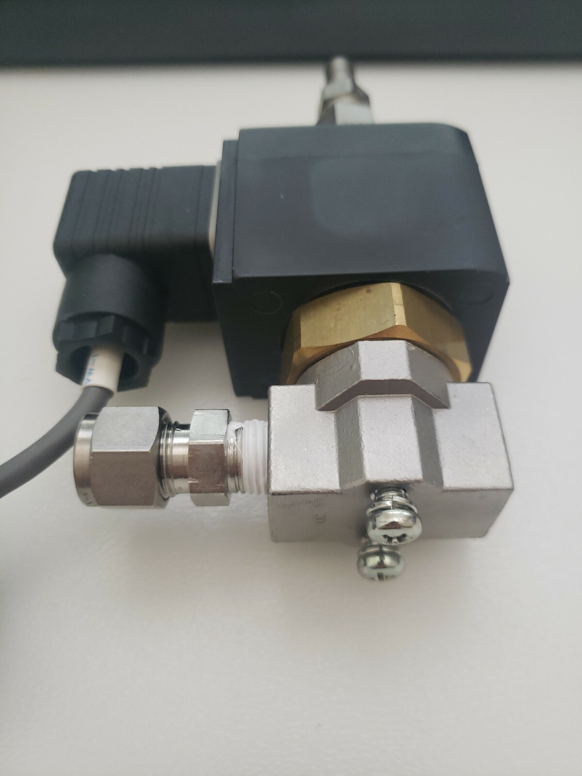 Edwards Vacuum CKD FWG51-8 Water Valve TMS Valve w/1.5M cable PT41-2V ...