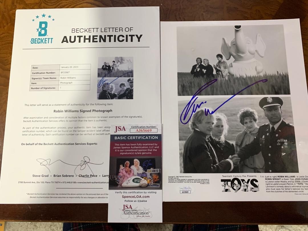 Robin Williams Signed 8x10 Photo Autographed JSA and Beckett Certified ...