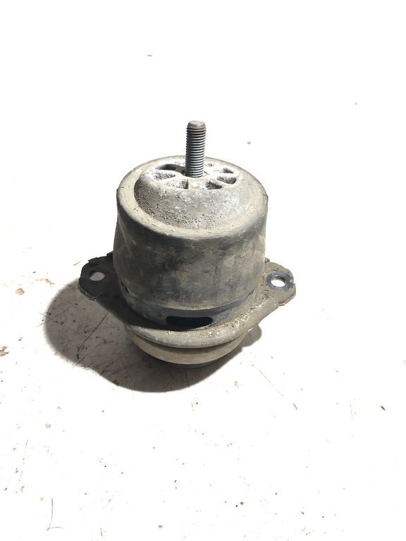 Volkswagen Touareg I 2005 Diesel 165kW Engine mount bracket 7L6199131A ...