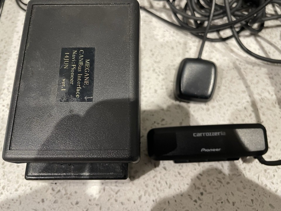 Pioneer Carrozzeria Avic - ZH0999 Car Audio System (Japanese Version ...