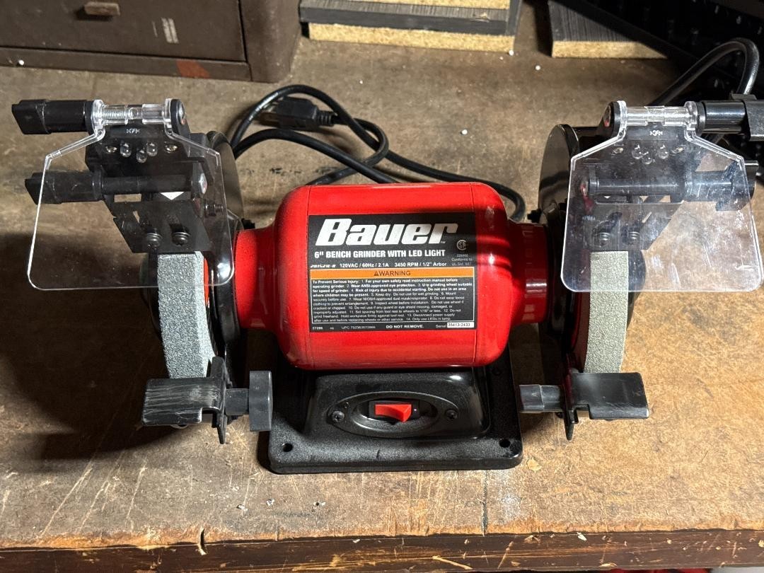 Bauer 201521E-B 6" Bench Grinder W/ LED Lights -Used 1 Time ...