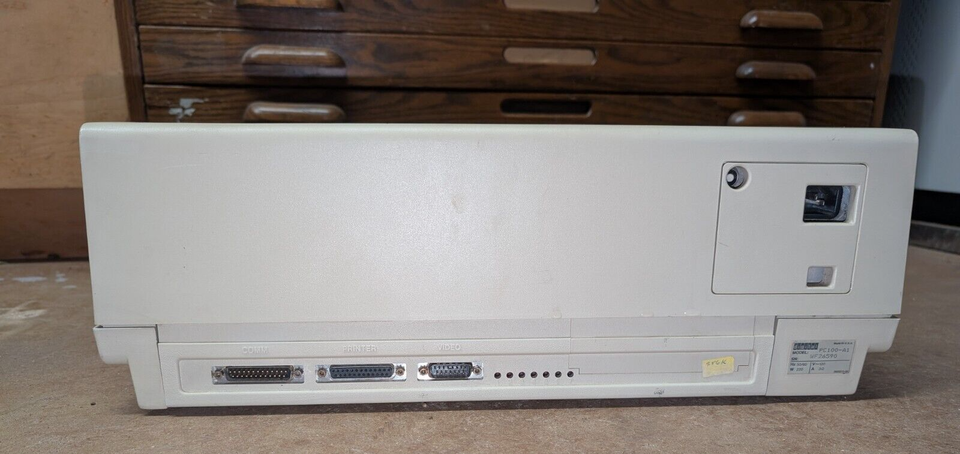 Vintage Digital Equipment Corp DEC Rainbow 100-A1 Computer Powers Up ...