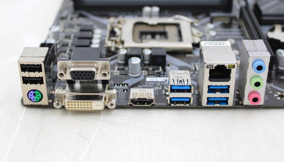 Gigabyte B360M DS3H Intel B360 LGA1151 DDR4 Micro ATX Desktop ...