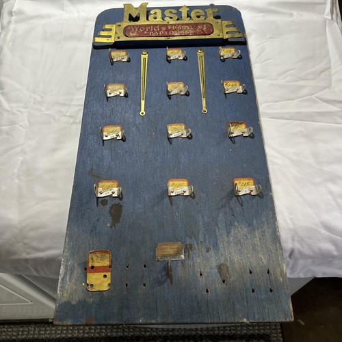 VINTAGE MASTER LOCK STORE WOOD & BRASS DISPLAY BOARD PADLOCK 23.5" x 11 ...